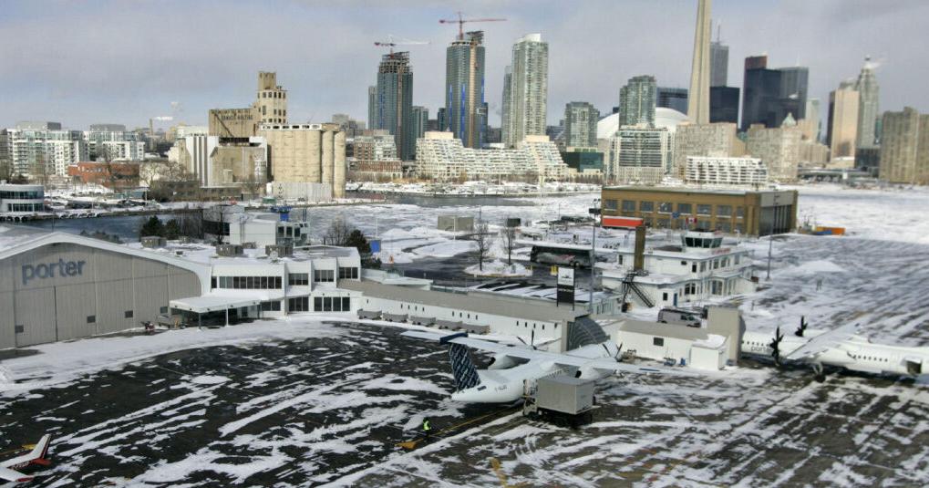 Port Authority doesn’t want ‘mini-Pearson,’ meeting on island airport hears