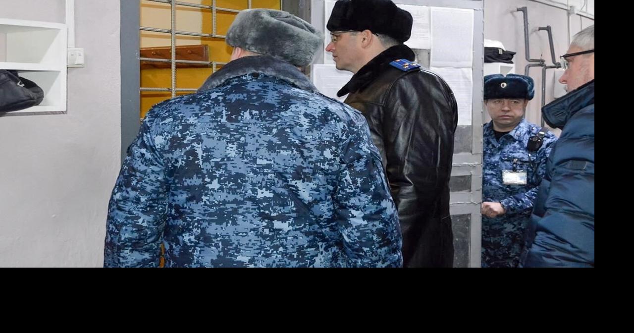 Kremlin foe Alexei Navalny says he's been put in a punishment cell in ...