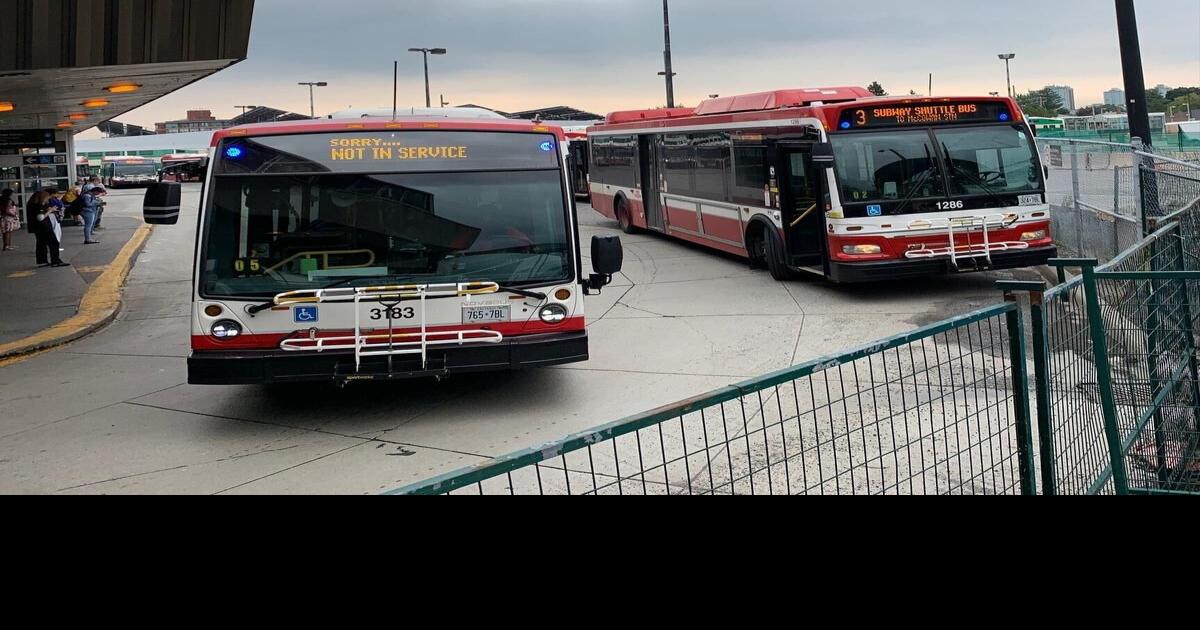 Scarborough RT train car derails, 5 people sent to hospital
