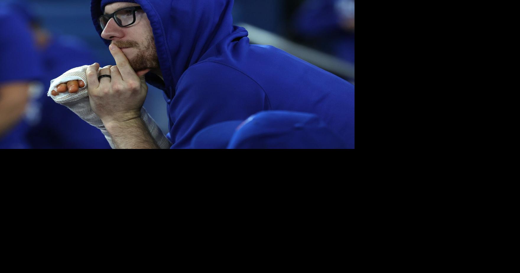 Blue Jays catcher Danny Jansen has bone fracture in wrist, could miss ...