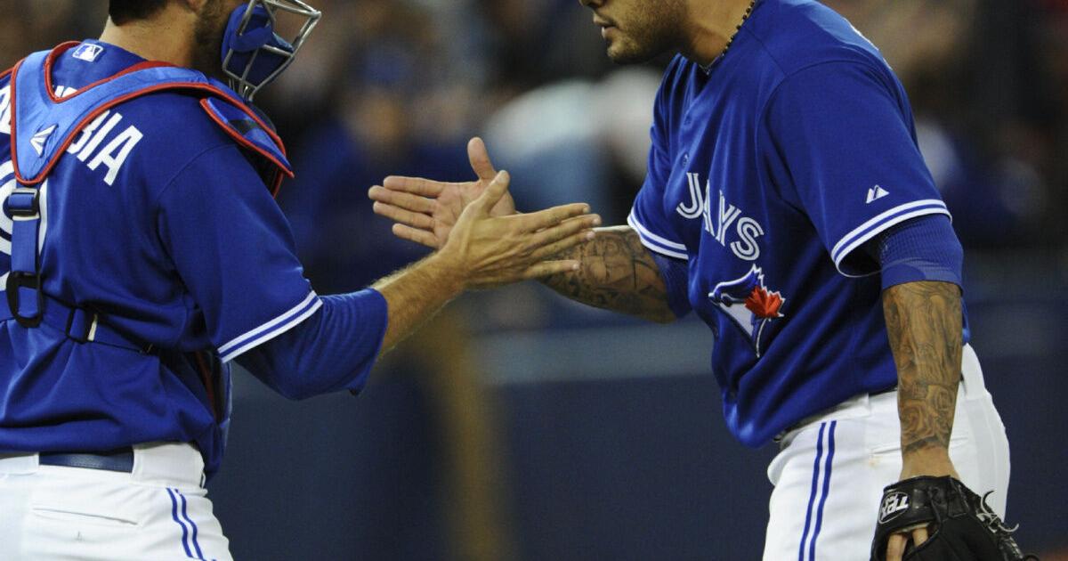 Kelly: Sergio Santos escapes from Blue Jay fans’ doghouse