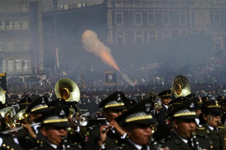 Mexico’s military on display in independence celebrations