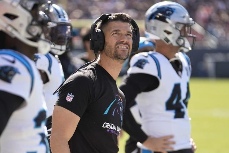 Caleb Williams and DJ Moore lead the way in Bears' 36-10 rout of Panthers