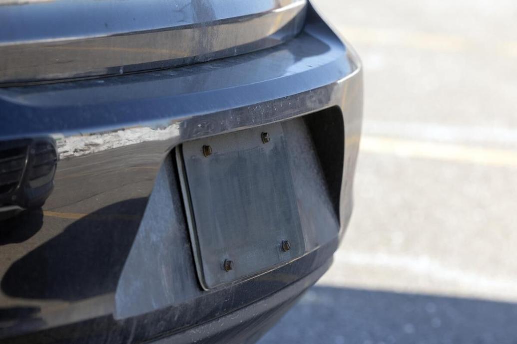 License covers are illegal to use in Ontario. So how can stores sell them?