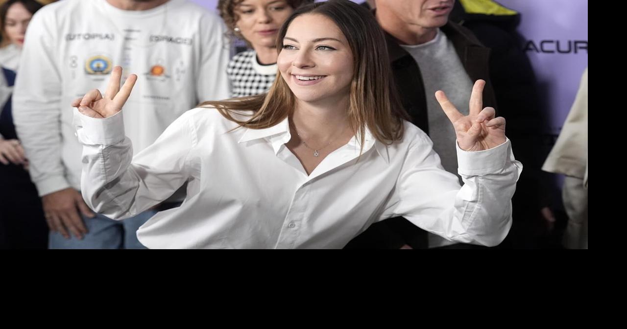 Laura Linney and Nico Parker are mother and daughter in Laura Chinn's ...