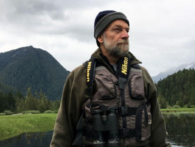 B.C.’s Great Bear Rainforest offers rare glimpse of grizzlies