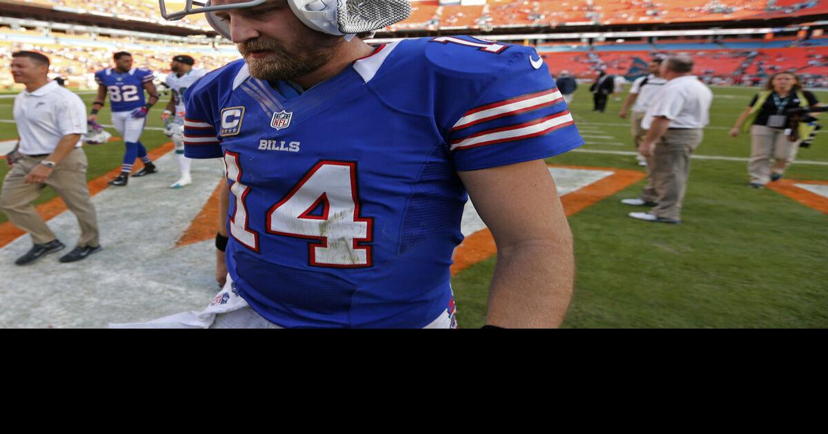 Ryan Fitzpatrick signs with Tennessee Titans