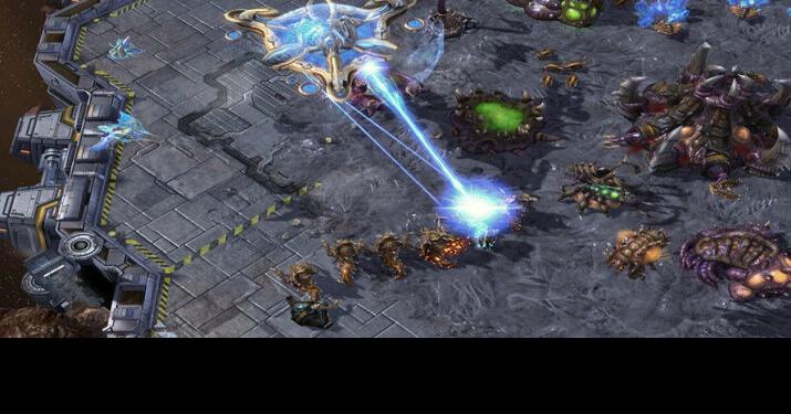 Gamers giddy over Starcraft sequel, released 12 years after original