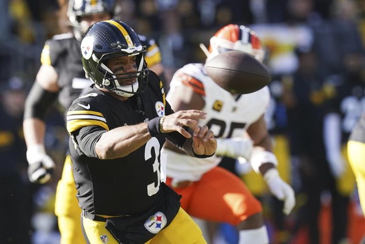 Eagles try to cast aside perceived Hurts-Brown relationship issues ahead of Steelers showdown