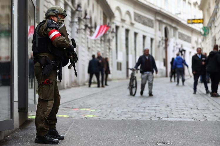 German police raid homes of 4 men linked to Vienna attacker