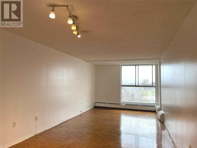 Toronto condo for $300K sat on market for three months