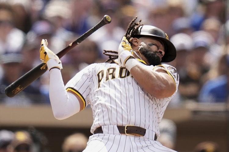 Tatis and Machado each drive in 2 runs as the Padres beat the Cubs 4-2