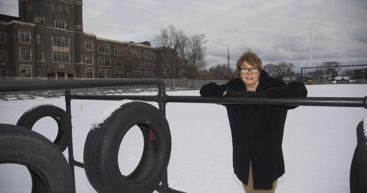 TDSB takes steps to finalize contract on controversial Central Tech dome