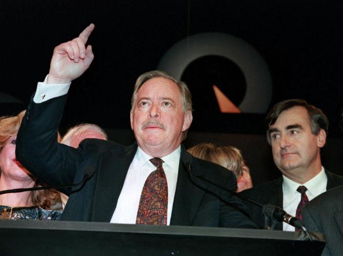 Mourners line up to pay respects to Jacques Parizeau