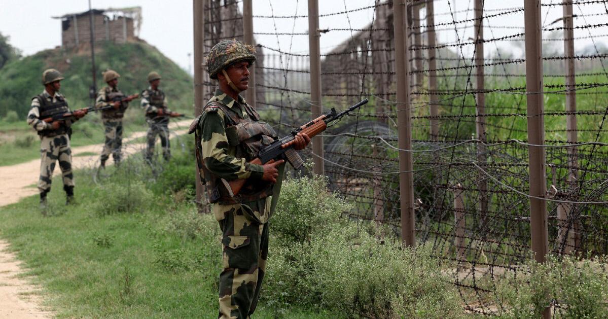 Pakistani soldiers crossed Kashmir cease-fire line, killing 2 soldiers ...