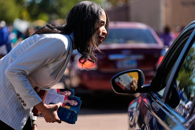 Texas Democrats Menefee and Edwards advance to runoff for vacant US ...