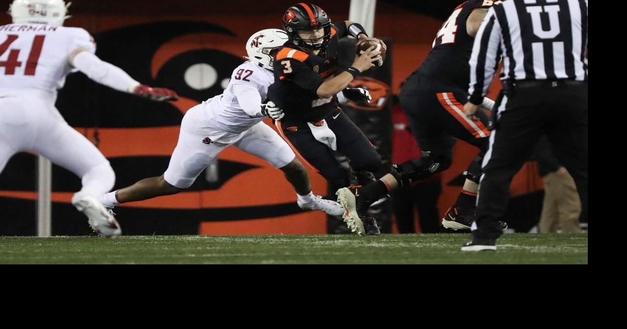 de Laura accounts for 3 TDs; Washington St. beats Oregon St.