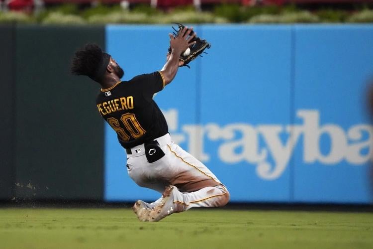 Pirates score 3 runs in the 10th inning, beat the Cardinals 4-2 and ...