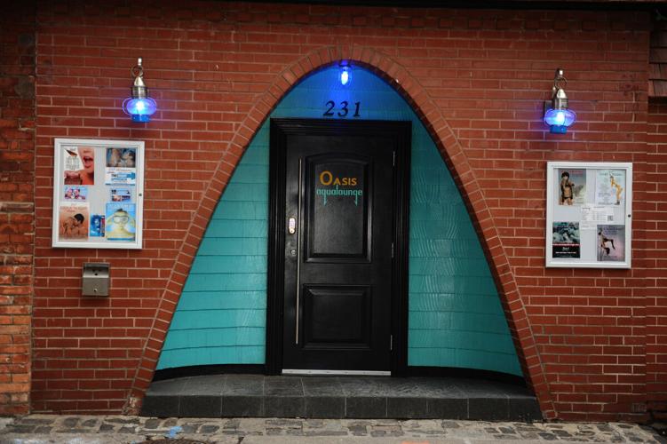 Toronto police to apologize for 1981 bathhouse raids