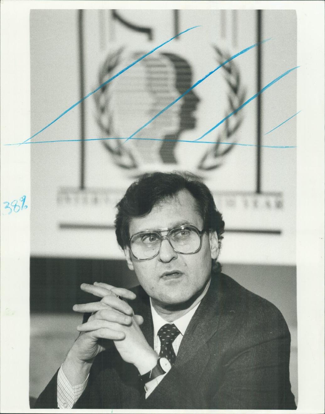 Stephen Lewis, former NDP politician and diplomat, dies at 88