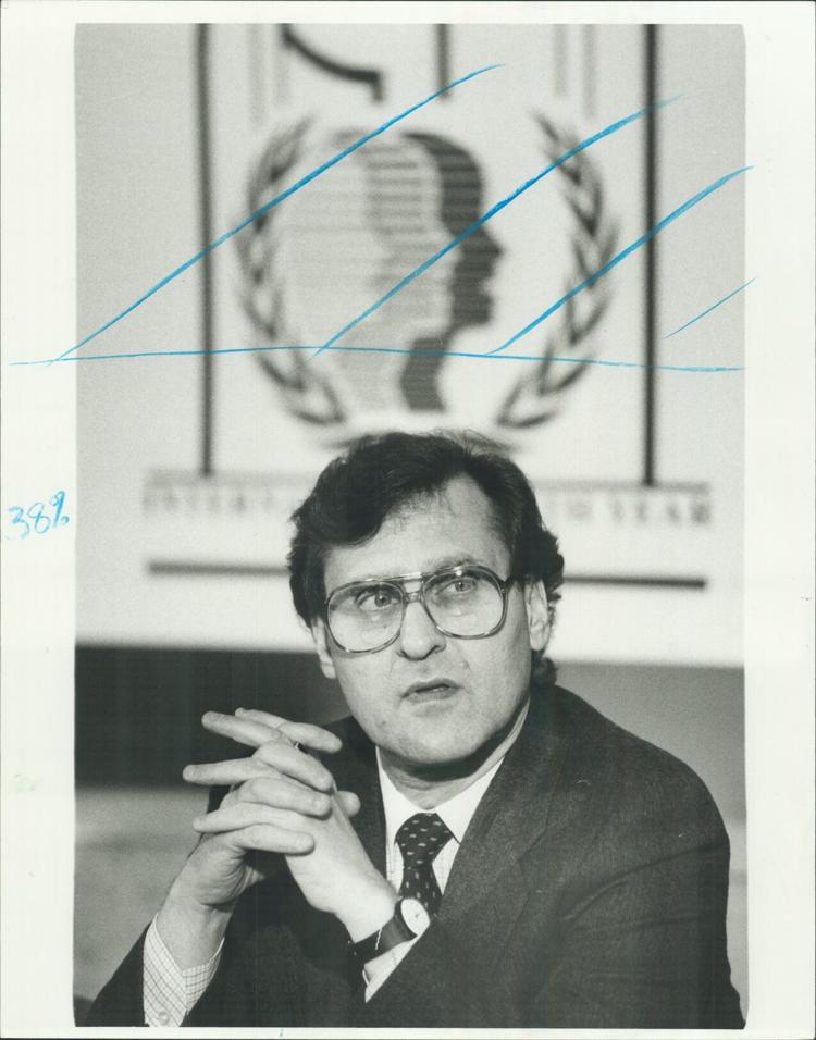 Stephen Lewis, former NDP politician and diplomat, dies at 88