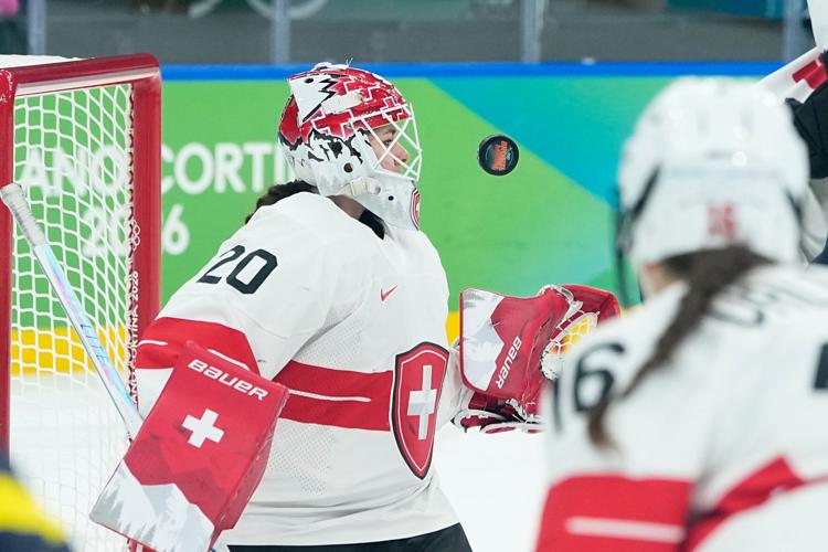 Alina Muller scores second Olympic women's hockey bronze-clinching goal ...