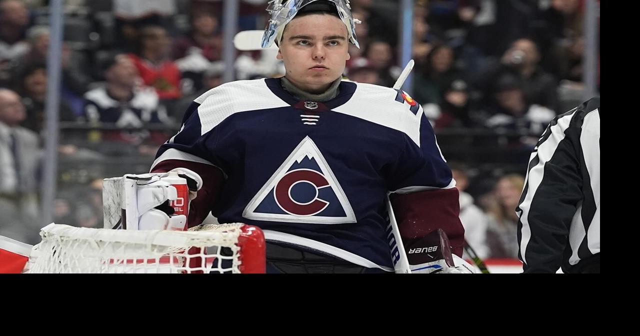 MacKinnon extends home point streak to 30 games with 2 goals and 2 ...