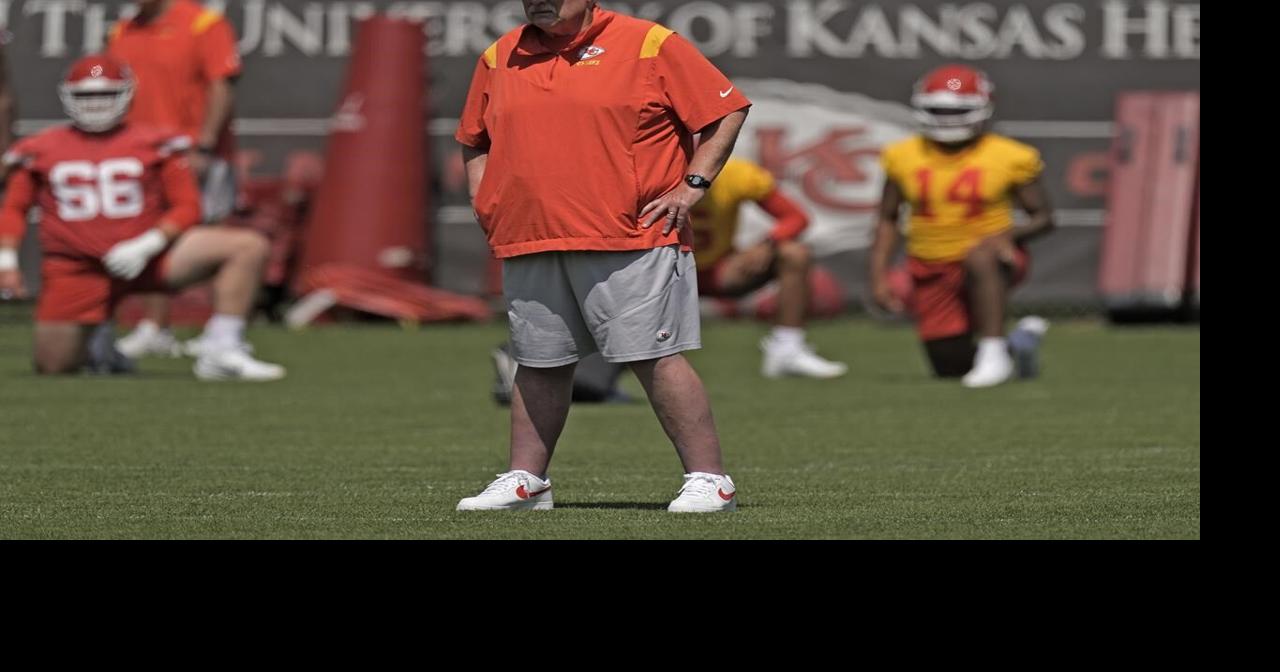 Chiefs rookies get started trying to live up to expectations