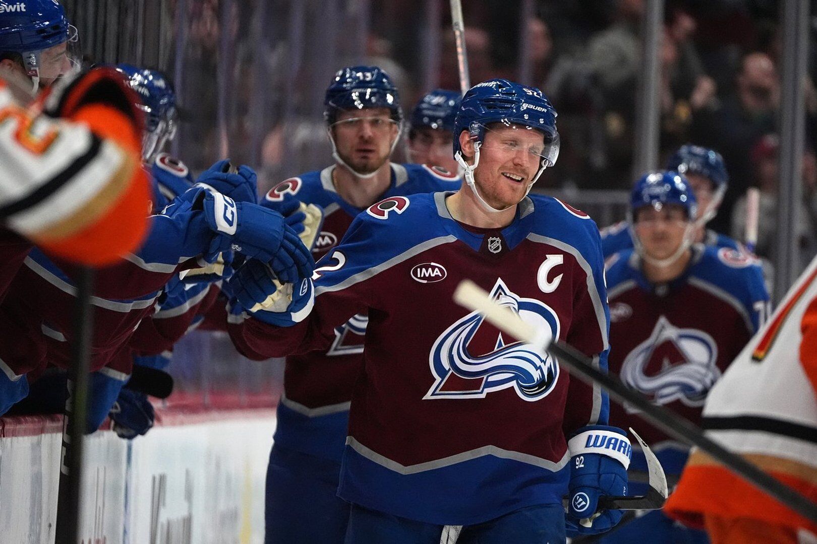Gabriel Landeskog scores 1st regular-season goal in 1,347 days, couldn ...