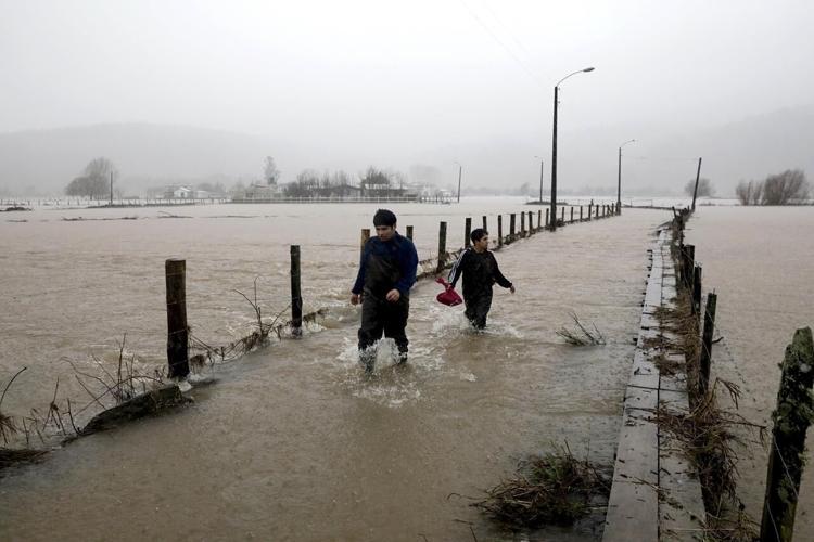 Storms in Chile damage homes, flood roads and leave at least 1 person dead
