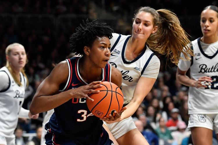 Strong, Fudd help No. 1 UConn beat Butler 94-47 for 29th straight win