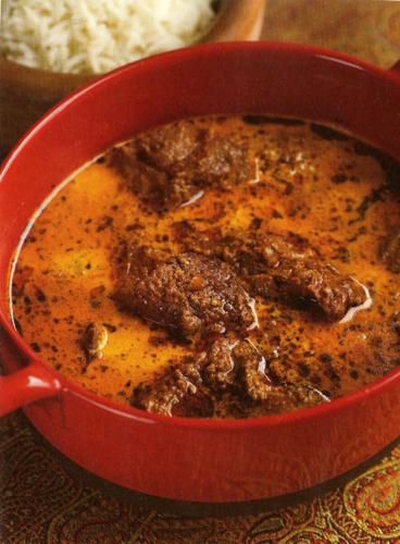 Lamb in creamy cardamom curry