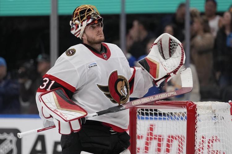 Brandon Saad nets a hat trick to help Blues sink Senators 4-0