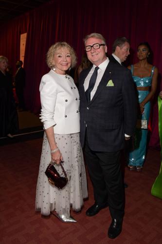 Gala raises more than $1 million for Toronto Public Library