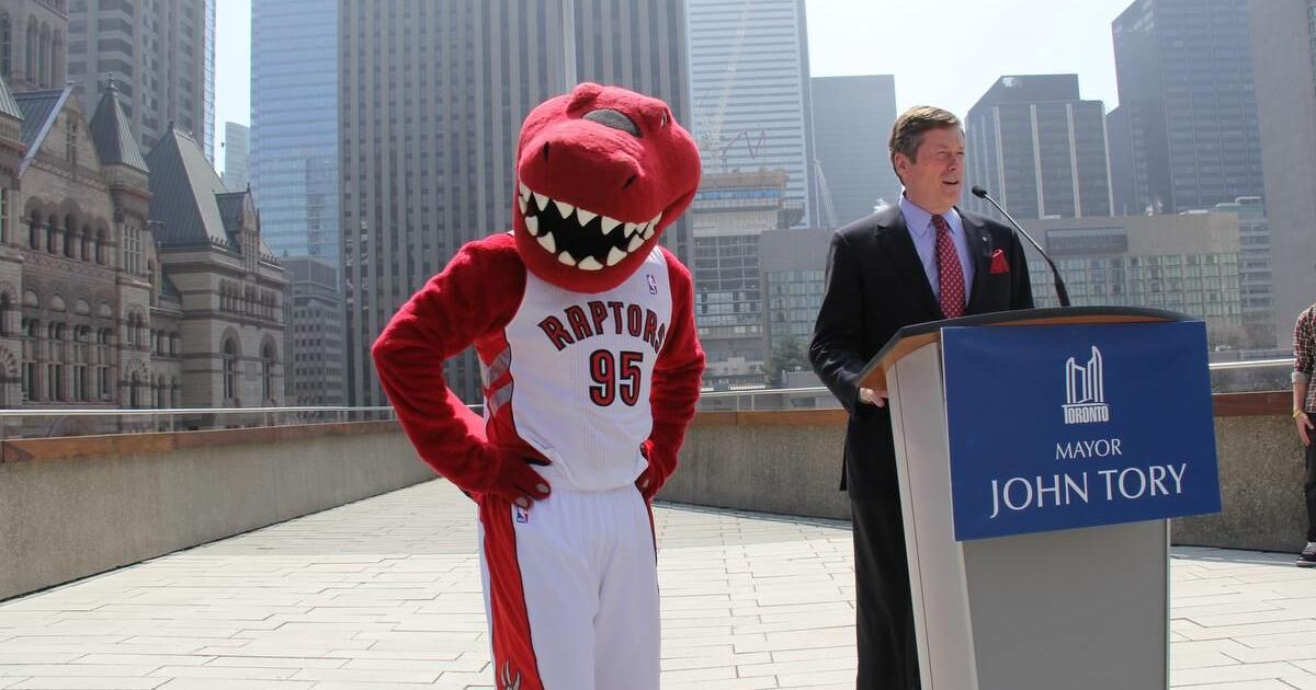 John Tory jokes that he supports calls for Kawhi Leonard as mayor