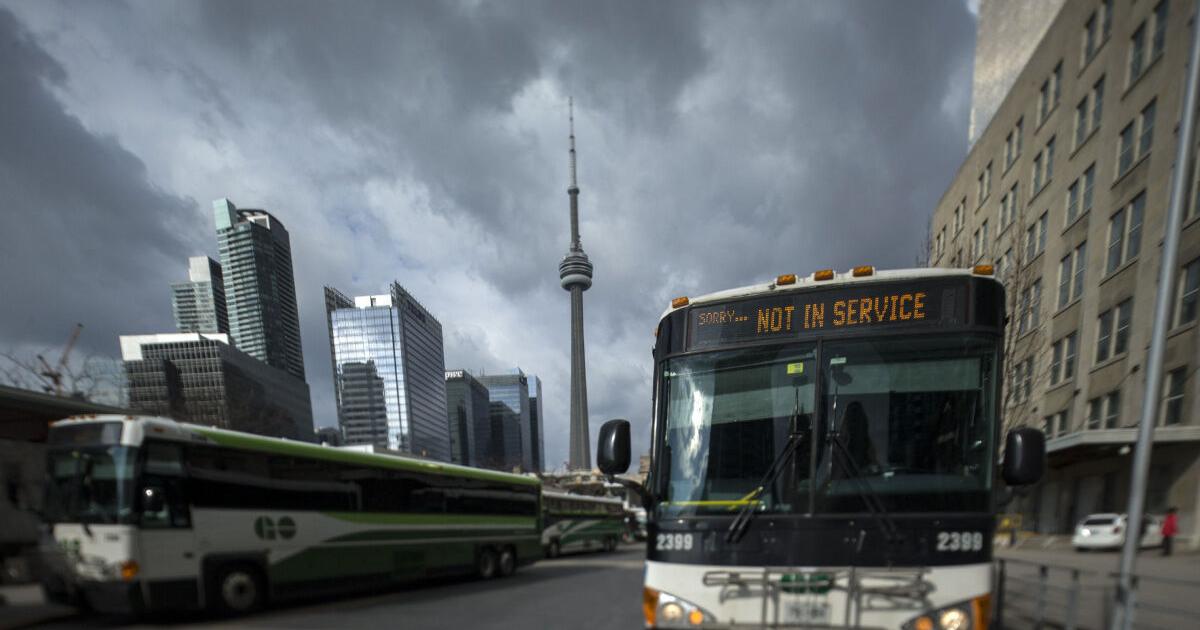 GO Transit buses involved in 897 crashes since 2014 with drivers to ...