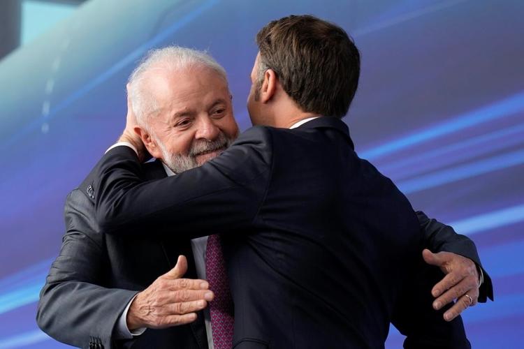 France's Macron embraces Brazil's Lula - and the memes poking fun at ...