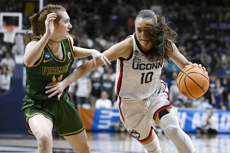 UConn opens March Madness run with 95-52 rout of Vermont
