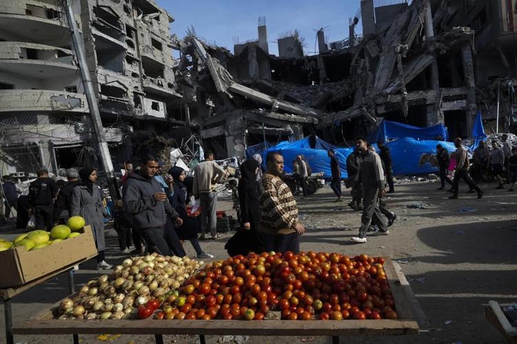 Israel and Hamas complete second day of swaps after tense delay, as ...