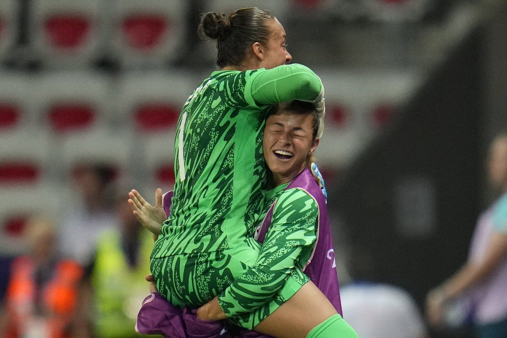 Canadian No. 1 goalkeeper Kailen Sheridan signs with NWSL's North ...