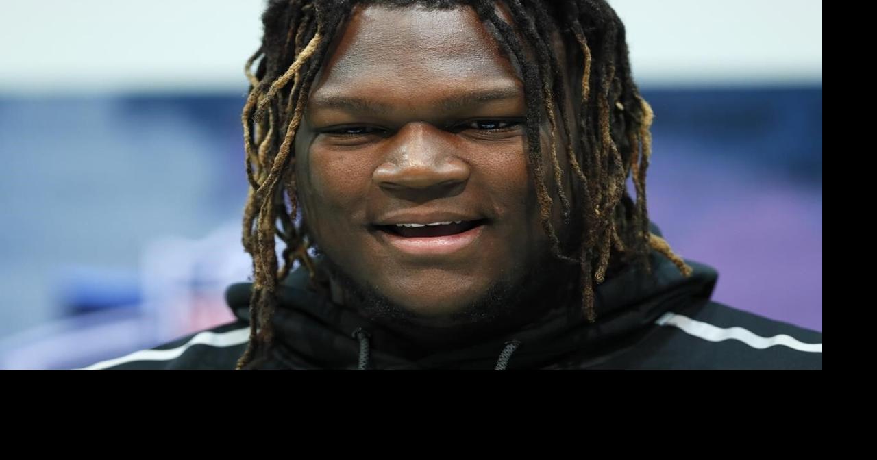 Giants sign troubled tackle Isaiah Wilson to practice squad