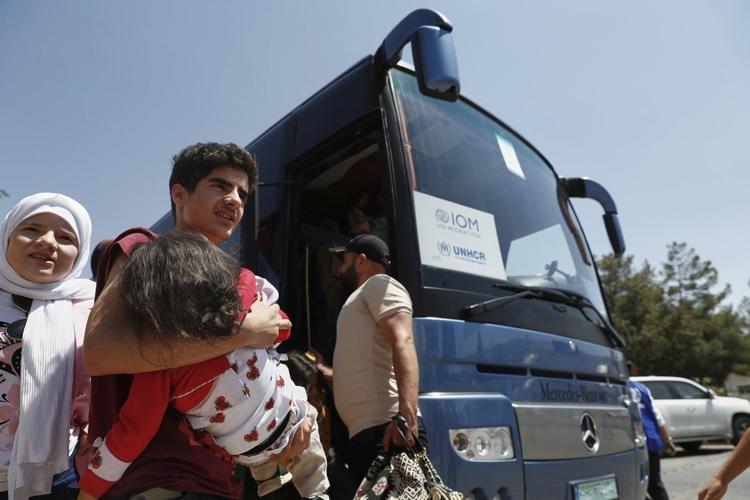 First group of Syrian refugees returns home from Lebanon under new UN plan