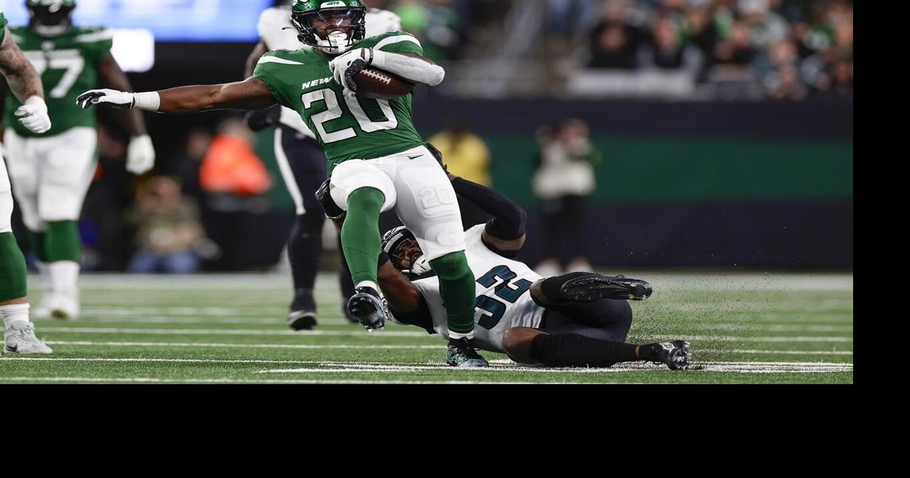 Hall runs for a TD after Adams' INT and Jets shock Eagles 20-14 to send ...