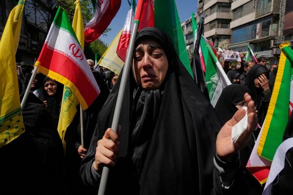 The Latest: Iranian delegation arrives in Pakistan for talks with the US