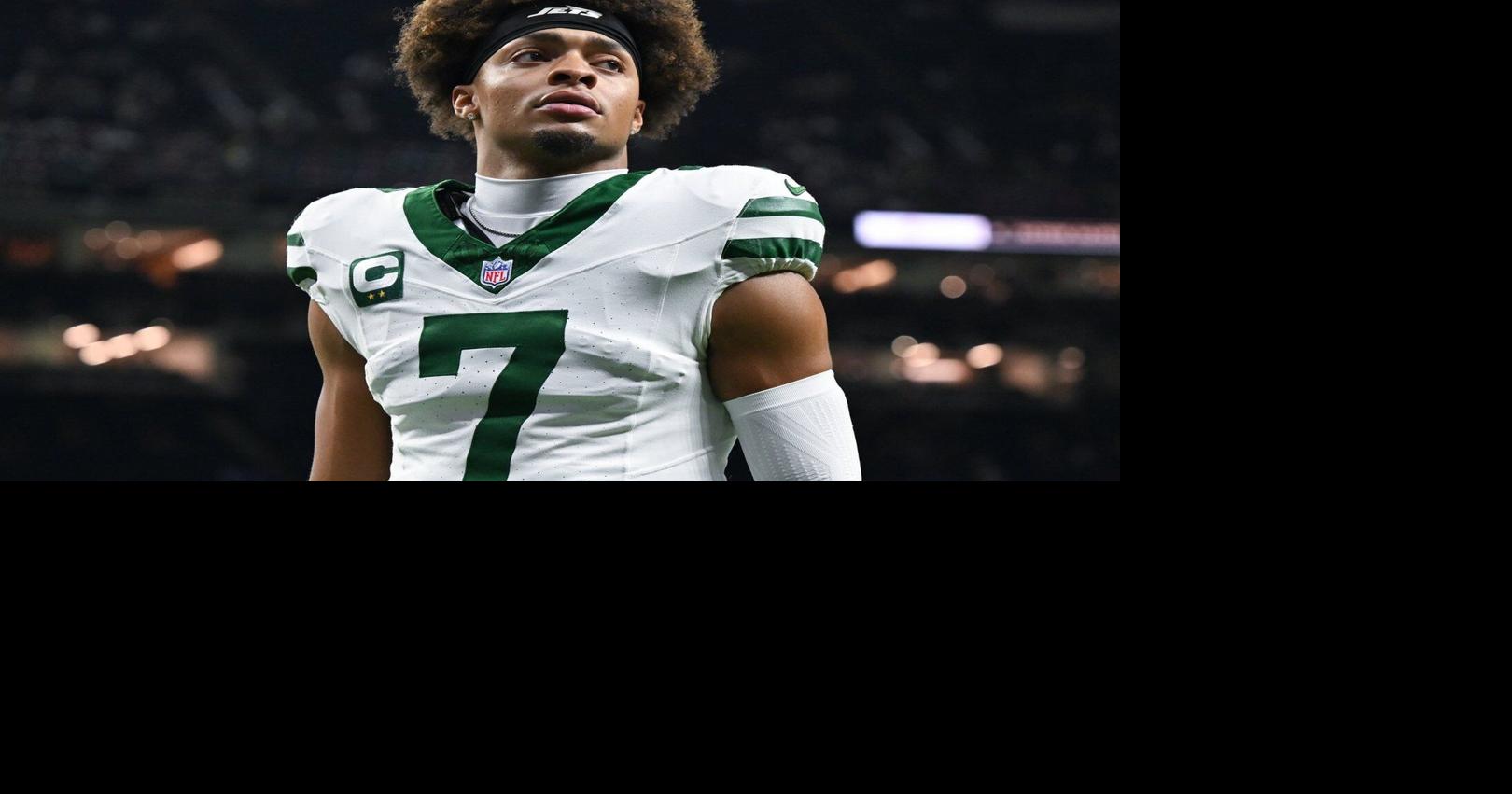 Jets place QB Justin Fields on injured reserve, ending disappointing season