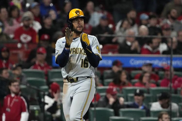 William Contreras drives in 2 runs for Brewers in a 2-1 win over ...