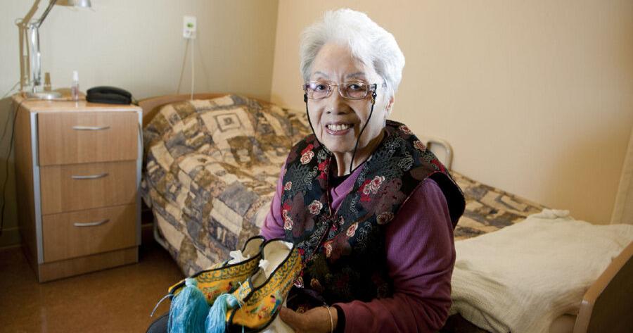 Memory boxes a touchstone for dementia patients