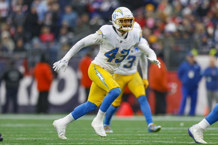 Chargers sign former Steelers running back Najee Harris and cornerback ...