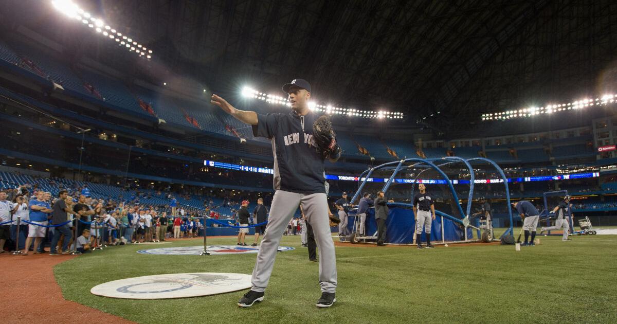 Yankees’ Jeter happy to be back in action, turf or no turf