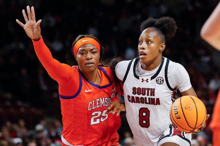 Edwards scores 18 to lead No. 2 South Carolina past Clemson 65-37 for ...